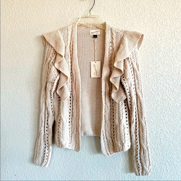 Universal Thread | Sweaters | Universal Thread Cream Feminine Ruffle ...